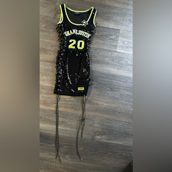 Shane Justin | Dresses | Shane Justin Legendary Jersey | Poshmark